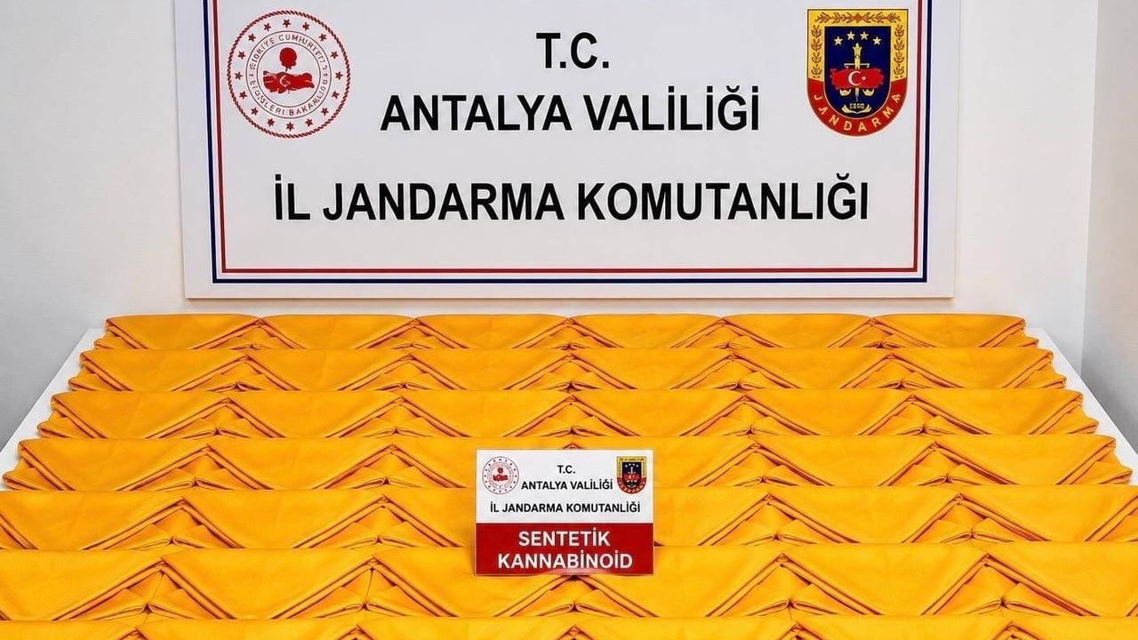 Alanya’da otel odasında 537 bin 600 kullanımlık A4 sentetik cannabinoid ...