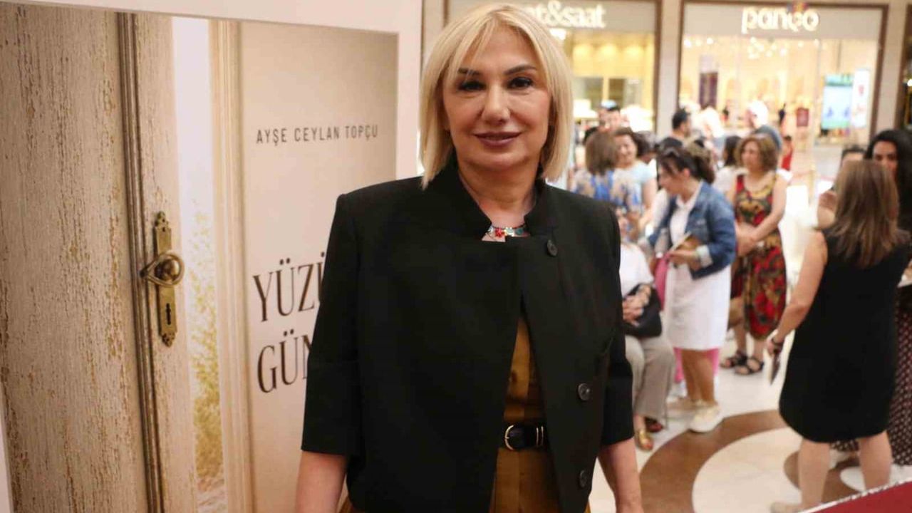 Ayşe Ceylan Topçu'nun ilk kitabı "Yüzünü Güneşe Dön" okurlarla buluştu