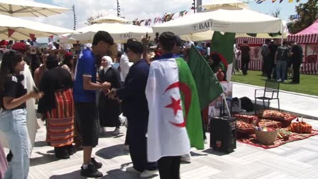 BAU'daki 116 ülke öğrencisi International Day'de bir araya geldi