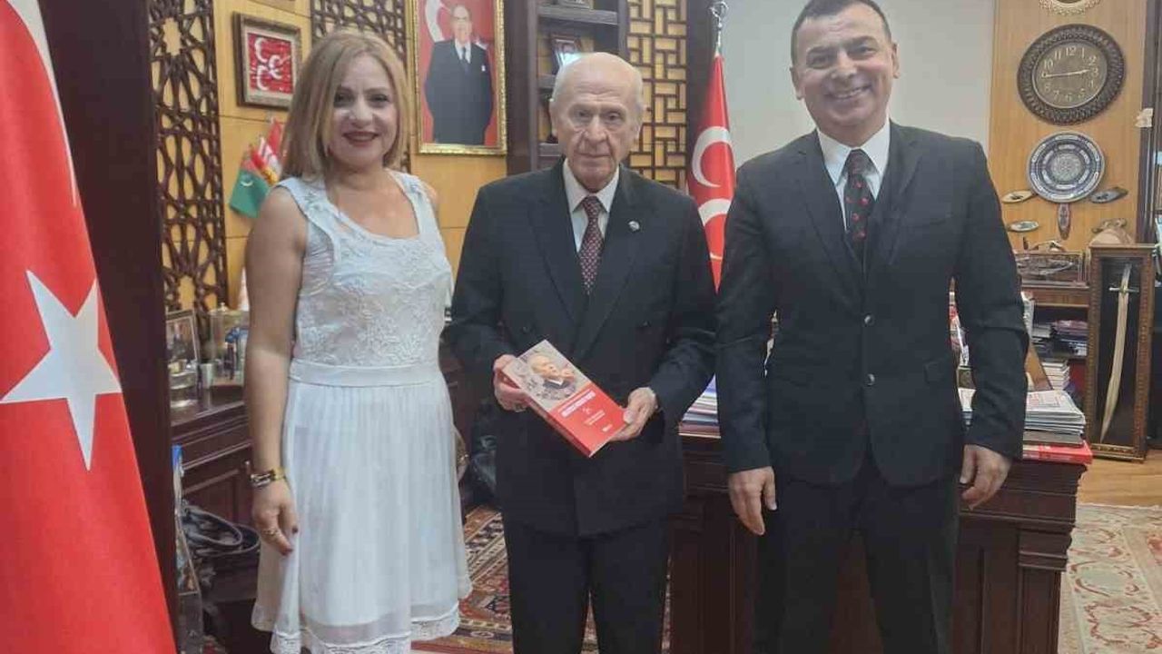 Ege ve Dokuz Eylül öğretim üyeleri Terörsüz Türkiye sürecini Avrupa'da ...
