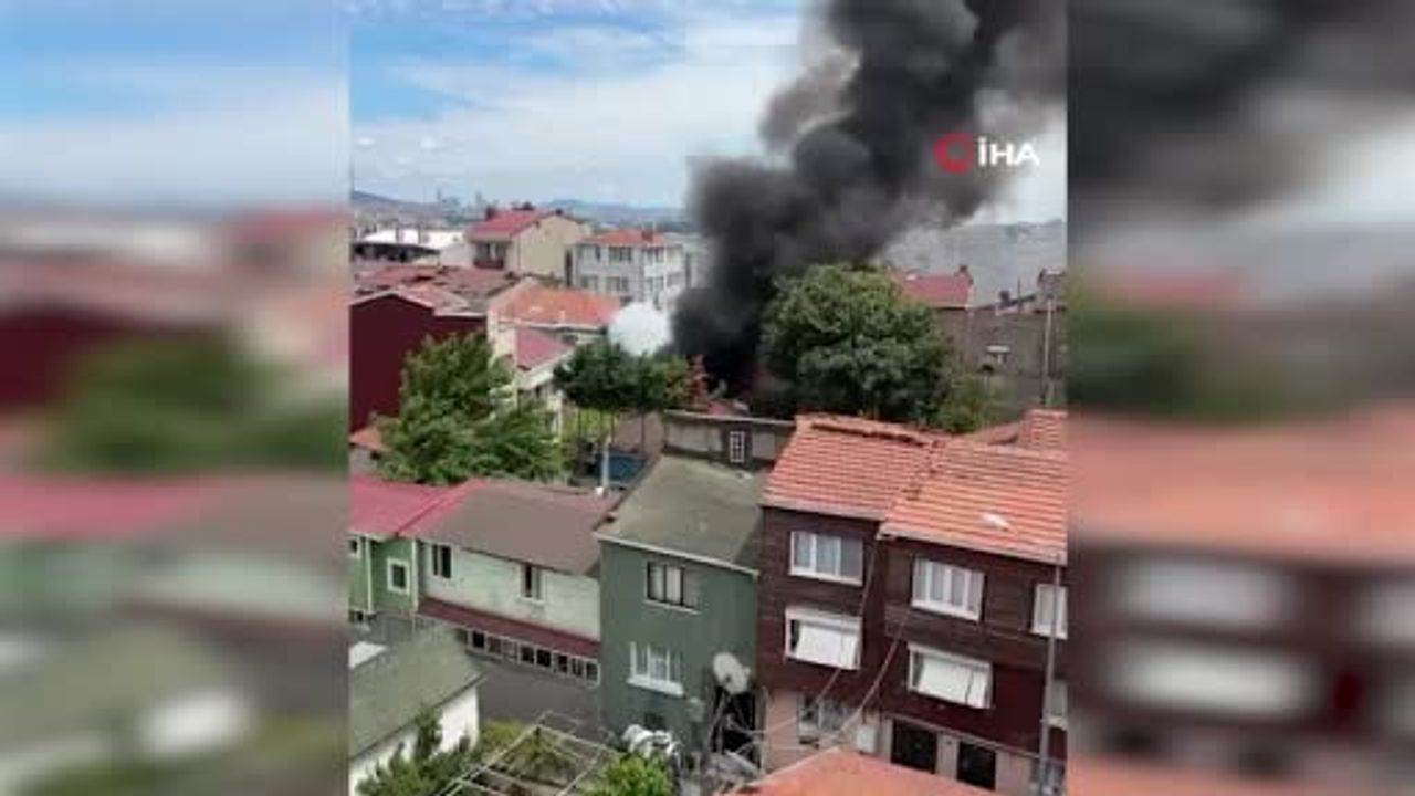 Fatih Balat’ta otomobil tamirhanesinde yangın: dumanlar gökyüzünü kapladı