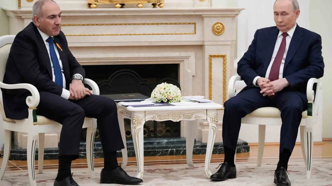 Paşinyan’dan Putin’e Rusya Günü tebriği; Kremlin tebriki resmi ...