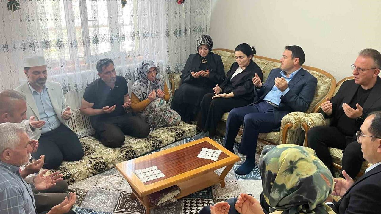 Vali Işın’dan Muhammet Çakıcı ailesine taziye ziyareti
