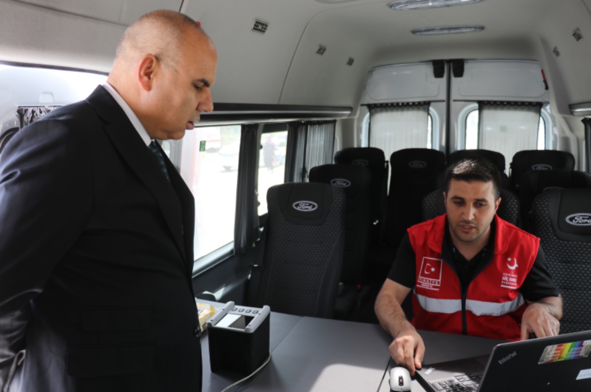 Ağrı Valisi mobil göç noktası aracını duyurdu: Düzensiz göçmenler ...