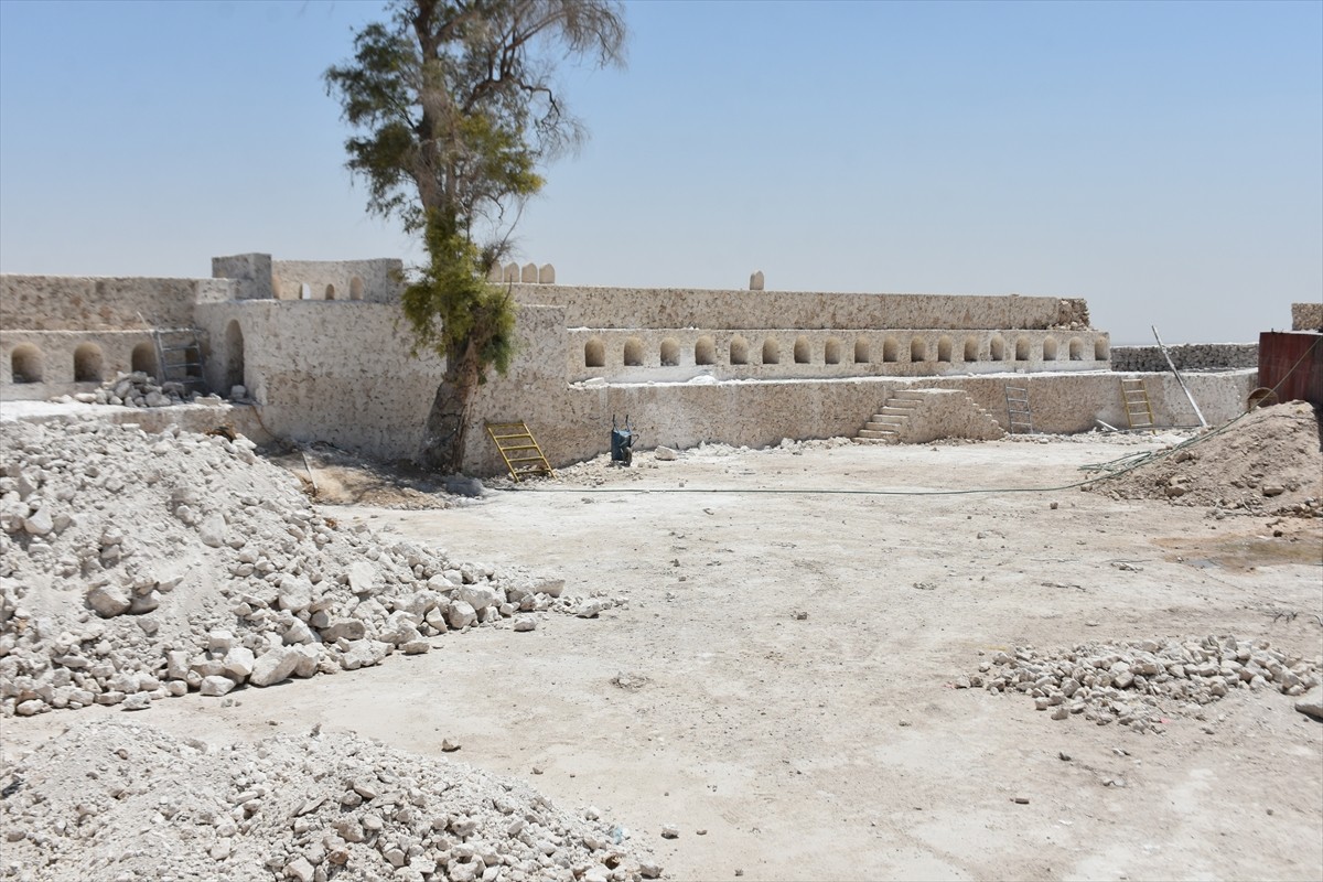 Tarihi Telafer Kalesi Restore Ediliyor