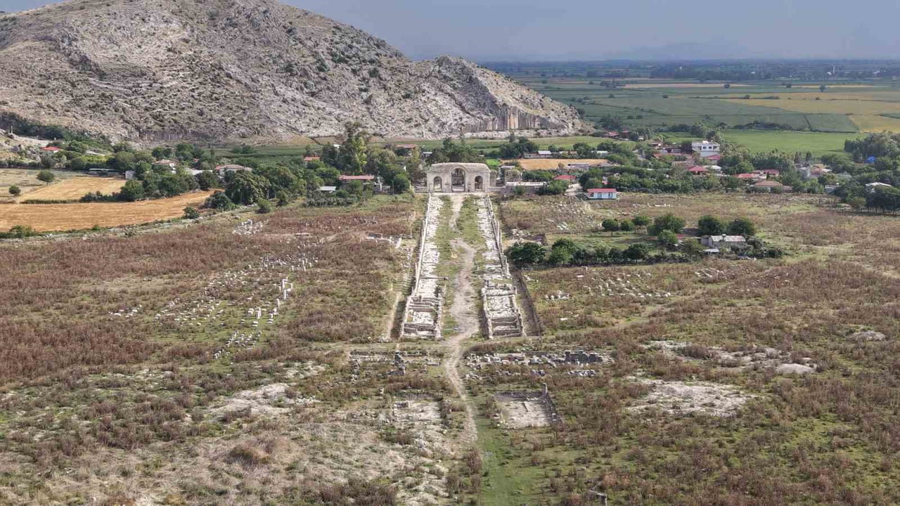 Anavarza Antik Kenti, UNESCO geçici listesinde ziyaretçilerini ağırlıyor