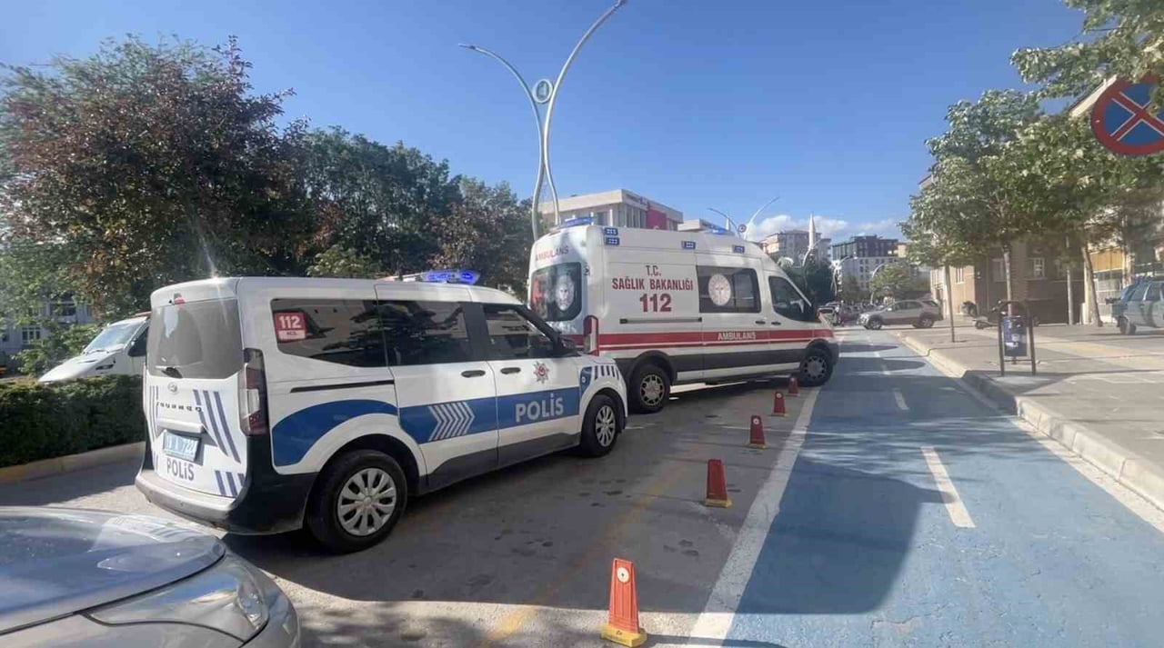 Çorum'da otomobil ile motosiklet çarpıştı: 1 yaralı