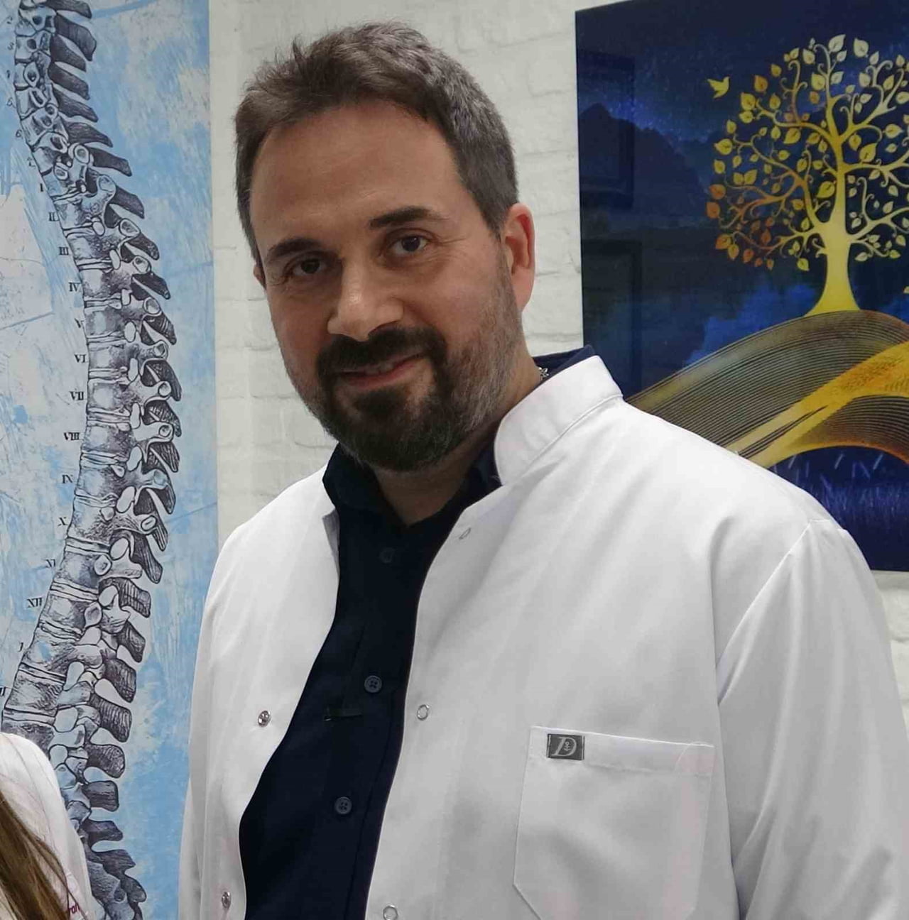 Modern Yaşam Tarzı Omurga Sağlığını Etkiliyor: Op. Dr. Ömer Neşet Kişi ...