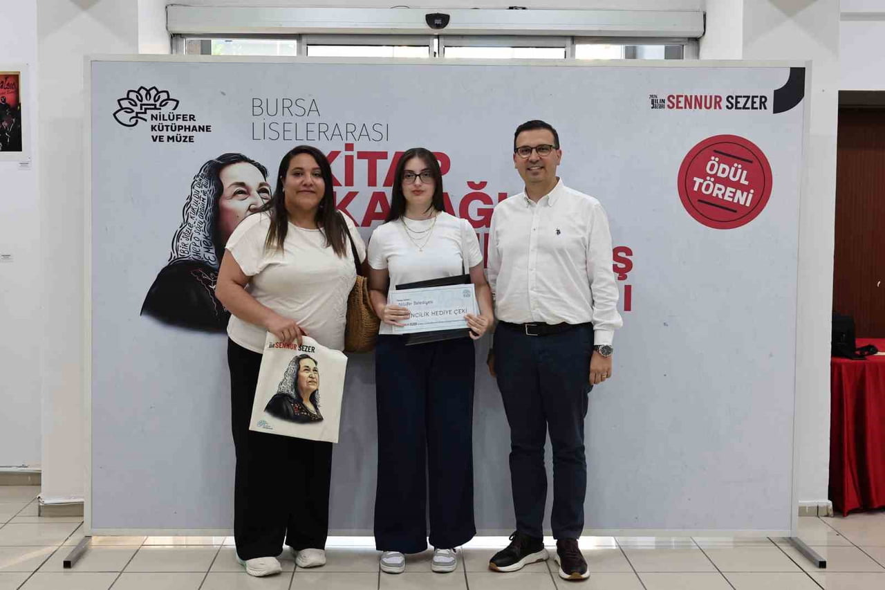 Nilüfer Belediyesi'nin liselerarası kitap kapağı yarışmasında ...